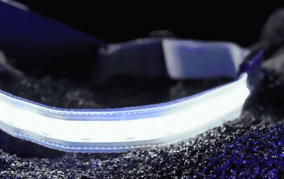 ジェスチャー操作で点灯できる、薄型・超軽量ヘッドライト「Emu-HeadLight」 - bouncy / バウンシー