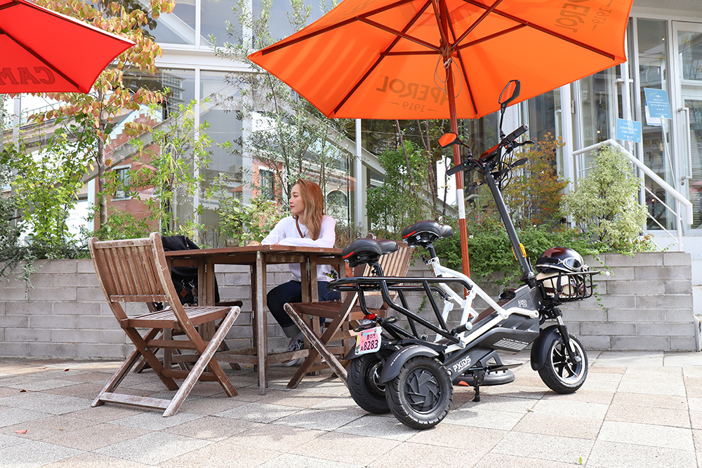 買い物、通勤、遊びに！折り畳みも可能な電動3輪スクーター「PXiD-F2」 - bouncy / バウンシー