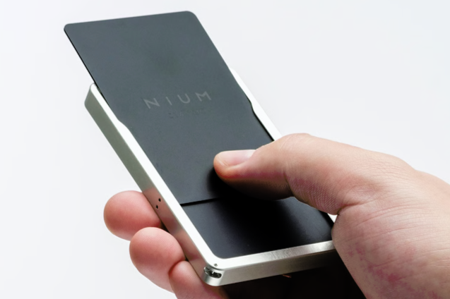 ミニマリスト必見？ ジュラルミン削り出しのフレーム型カードケース「NIUM CLASSIC Card Case」 - bouncy / バウンシー