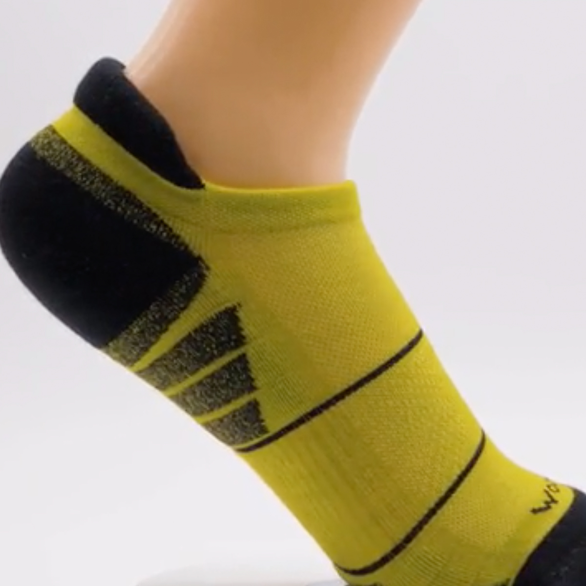 最高級メリノウールを使った超快適ランニングソックス「Woolrior Merino Socks」 - bouncy / バウンシー