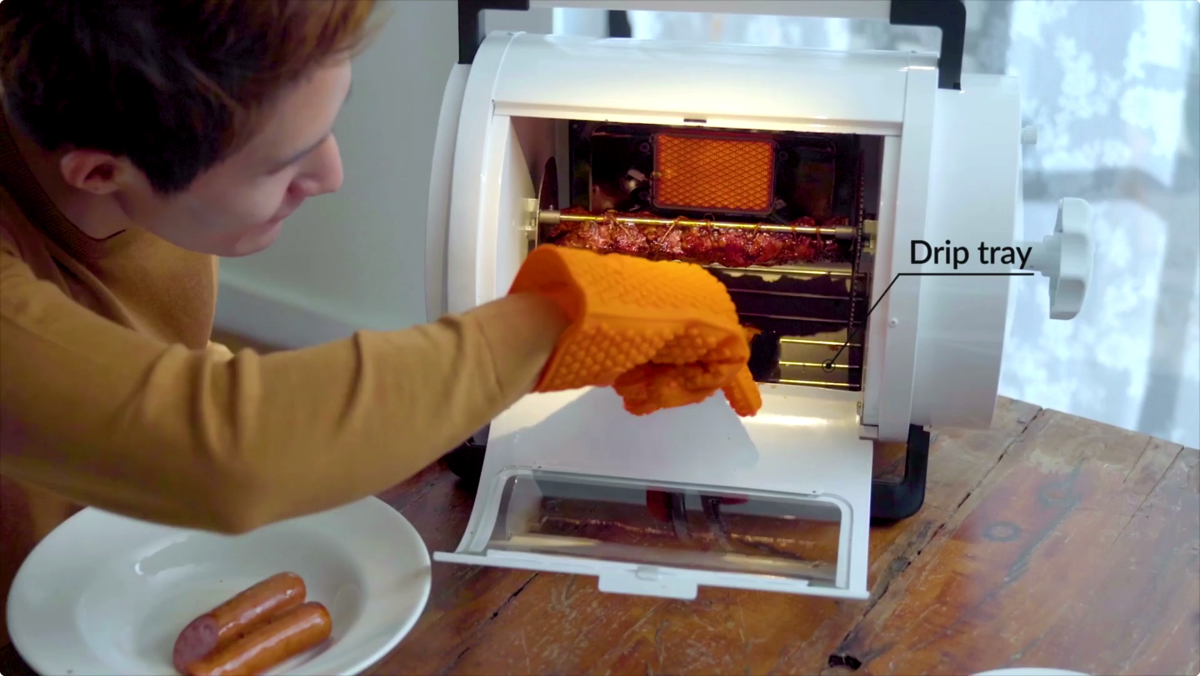 どこでも本格丸焼きを堪能！ 無煙で楽しめるポータブルオーブン「Grillr」 - bouncy / バウンシー