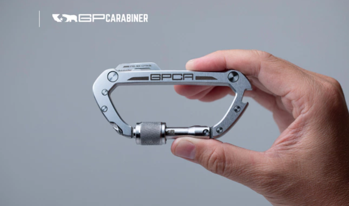 アウトドアの必需品に？ マルチツール搭載の頼もしいカラビナ「GPCA CARABINER」 - bouncy / バウンシー