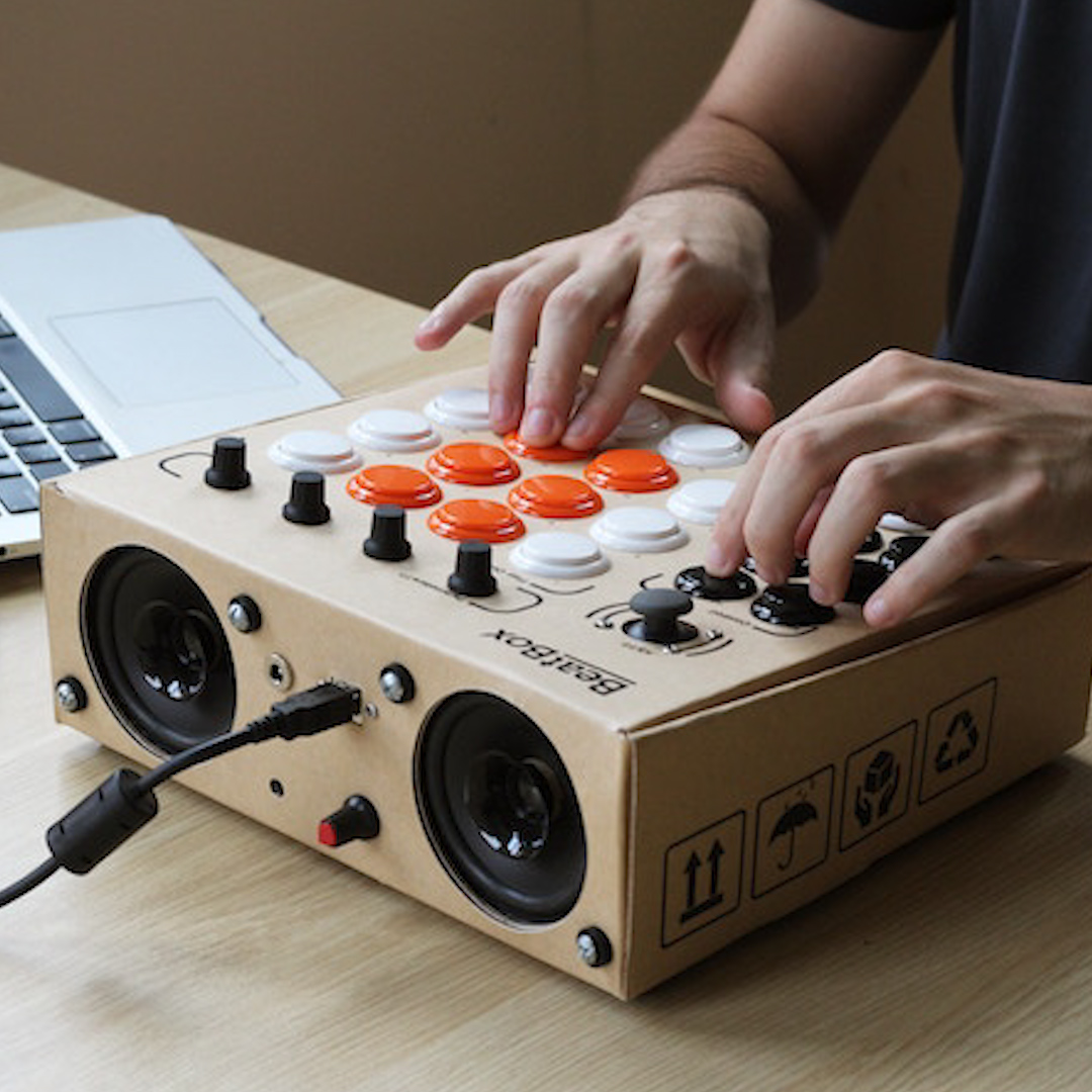 DTMをはじめたい人必見！ ダンボールで作るMIDIコントローラー「Beatbox by Rhythmo」 - bouncy / バウンシー