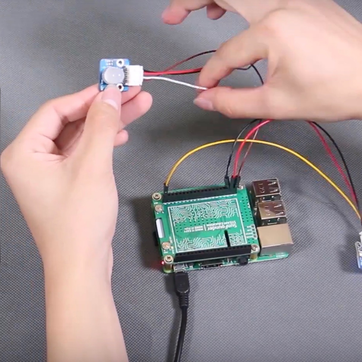 誰でも発明家に？ Raspberry Piと組み合わせ「発明」をサポートする拡張ボード「Ezblock Pi」 - bouncy / バウンシー