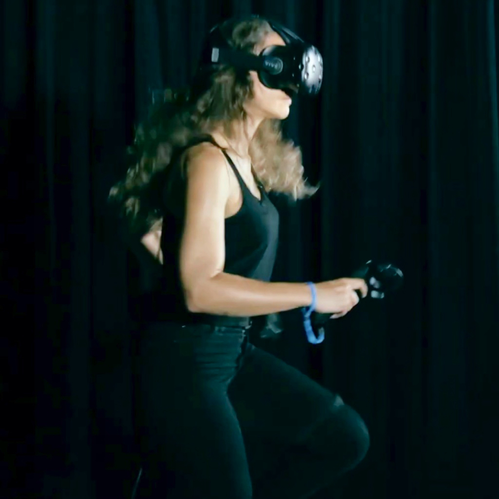 VR世界に"歩く"をプラス。没入感が限界突破するVR用システム「WalkOVR」 - bouncy / バウンシー