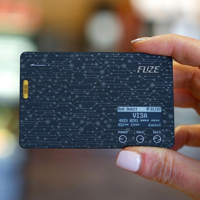 複数カードはもういらない！ 30枚分のカードがたった1枚になる「Fuze Card」 - bouncy / バウンシー