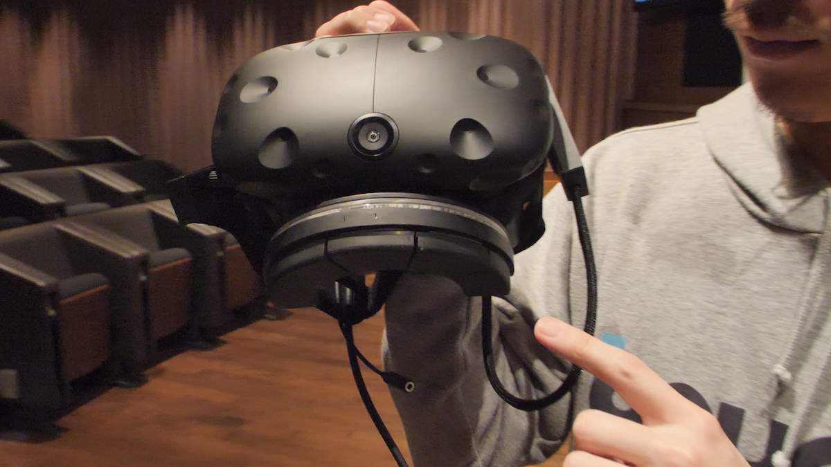 仮想現実で匂いを再現する「VAQSO VR」を体験！ ゾンビの匂いはヤバイ - bouncy / バウンシー