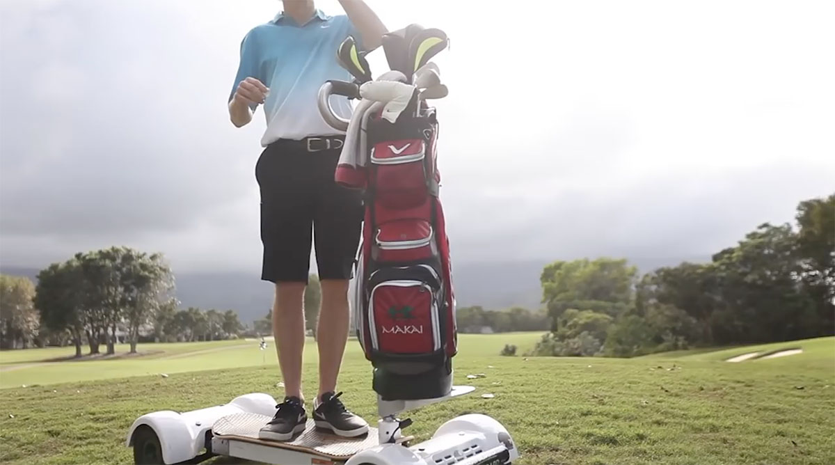 スケボー風に楽しく移動！ ユニークな電動ゴルフカート「GolfBoard」 - bouncy / バウンシー