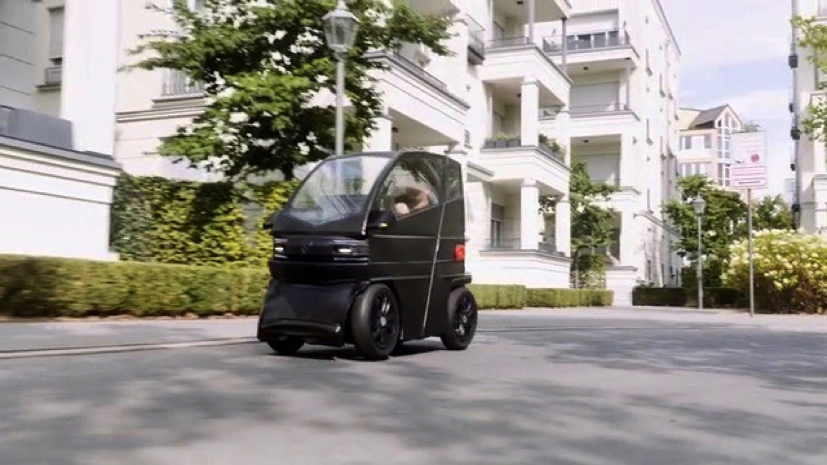 バイクとも車とも違う。長さを自在に変えられるアーバンモビリティ「iEV X」 - bouncy / バウンシー