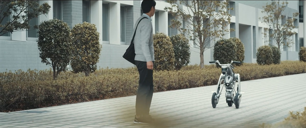 目指すは機械生命体？ 千葉工業大学が変形する搭乗型ロボット「Ridroid CanguRo」を発表 - bouncy / バウンシー