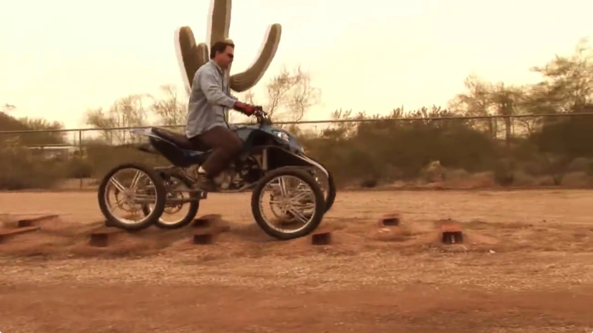 あらゆる傾斜＆段差が平面に？四輪サスペンション車両「Wesll Leaning Vehicle」 - bouncy / バウンシー