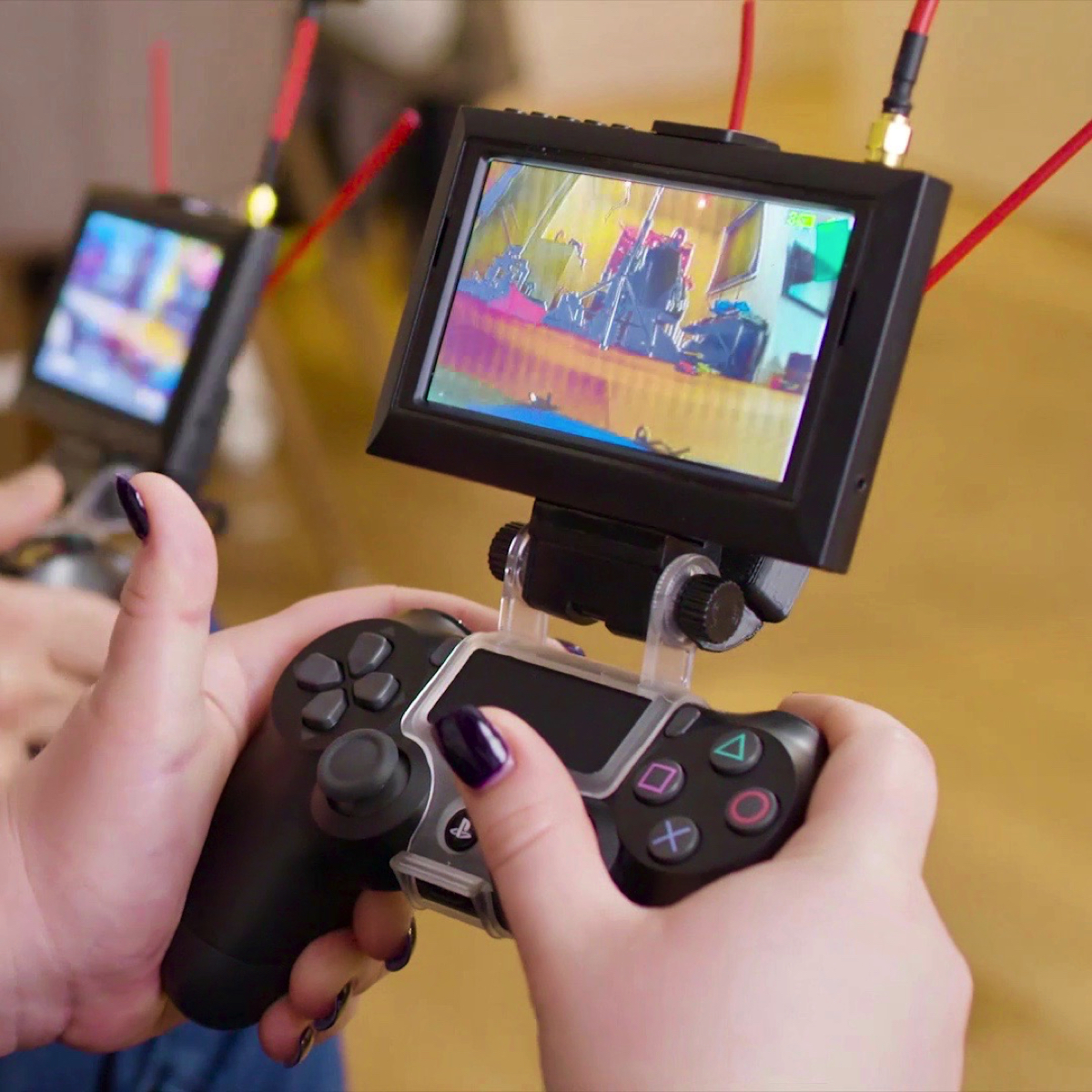 まるで乗っているような感覚で楽しめるRCカー「RX RASKL」 - bouncy / バウンシー