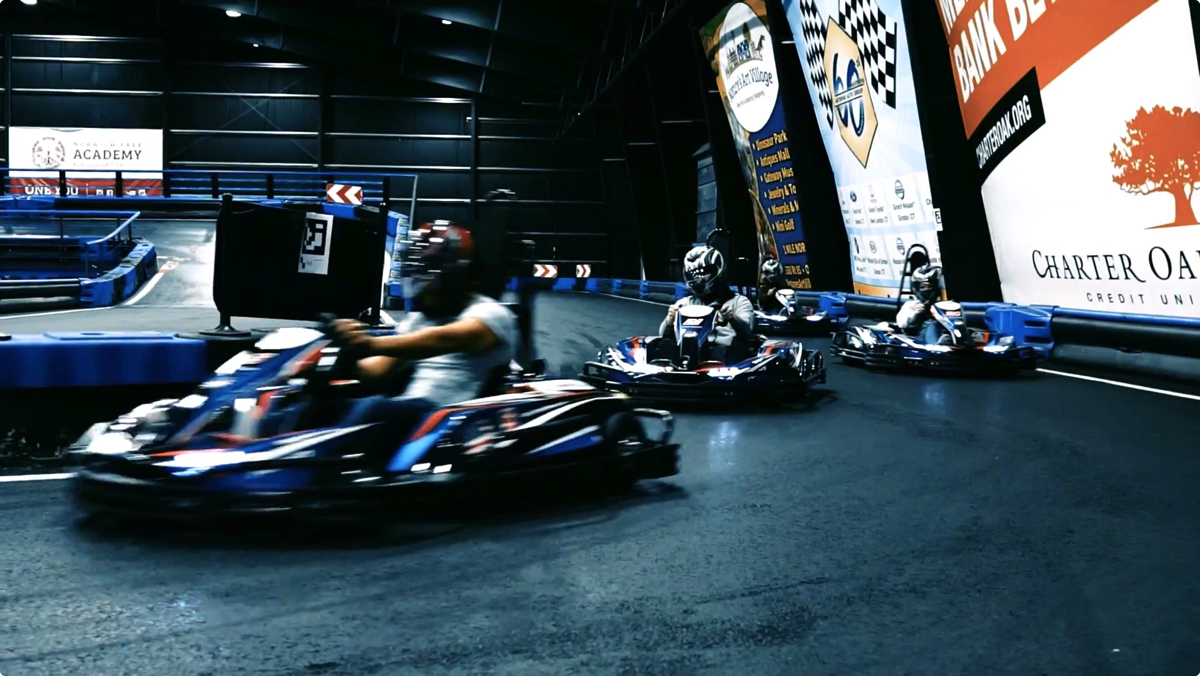 現実でマリオカートを体験？世界最大規模のサーキット「NasKart Racing」 - bouncy / バウンシー