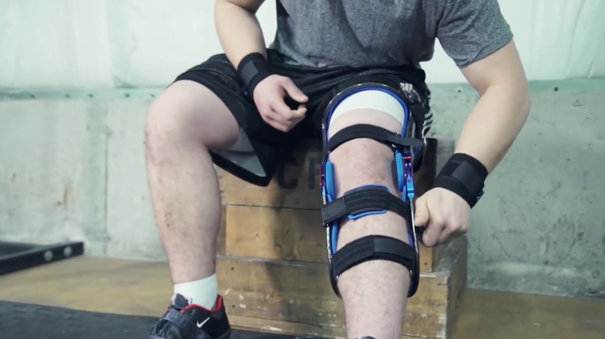 バネの原理で膝の痛みを緩和するサポーター「LEVITATION KNEE BRACE」 - bouncy / バウンシー